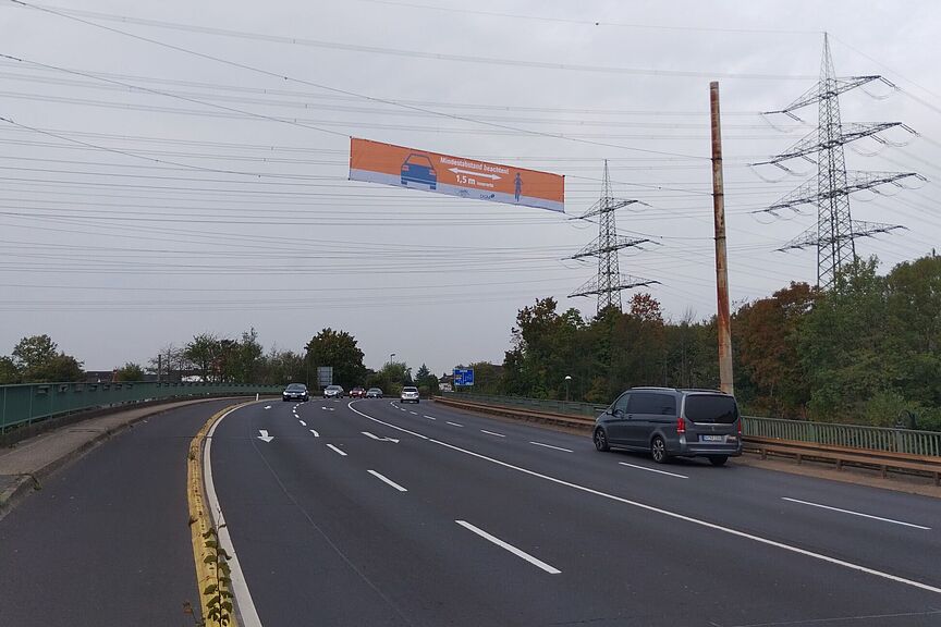 Regionale Banner-Aktion „Mindestabstand beachten!“ - ADFC Bonn/Rhein-Sieg